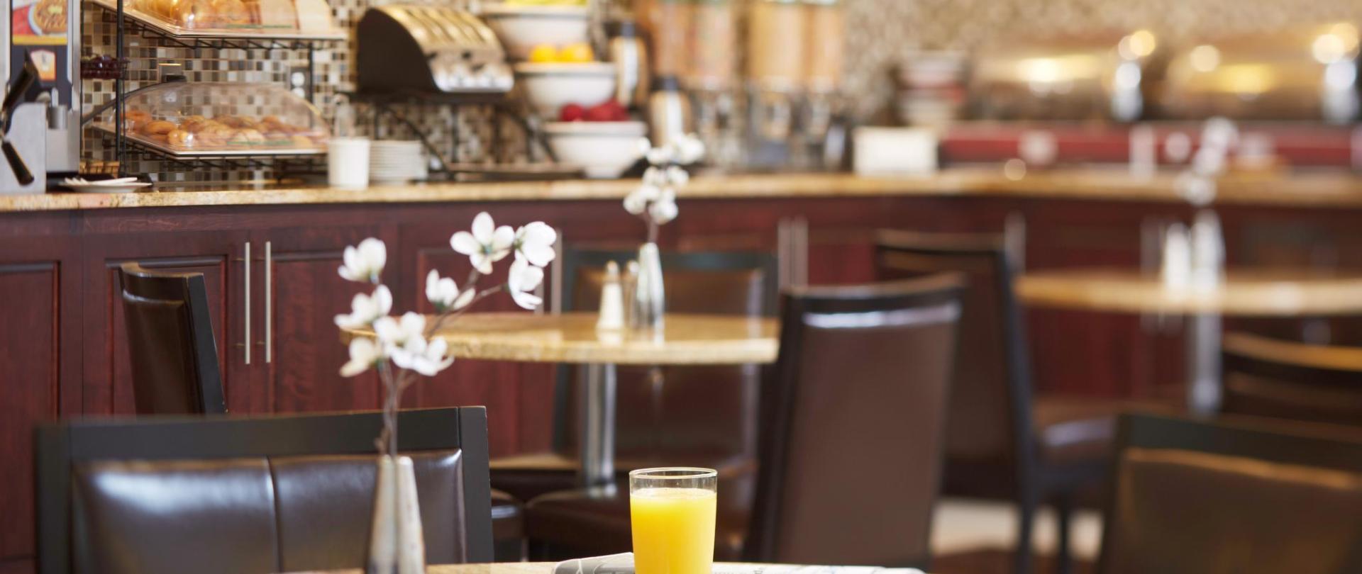 Comfort Hotel Bayer's Lake - Halifax, NS - Canada