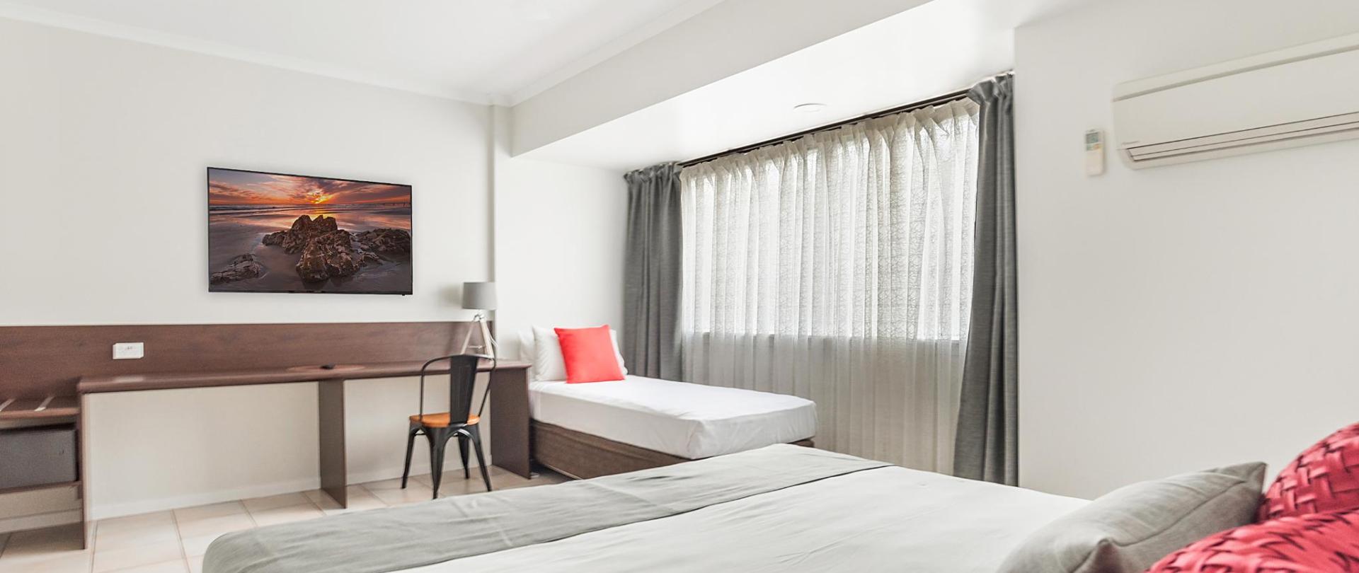 Hides Hotel |Cairns Hotel – Hides Hotel – Cairns – Australia